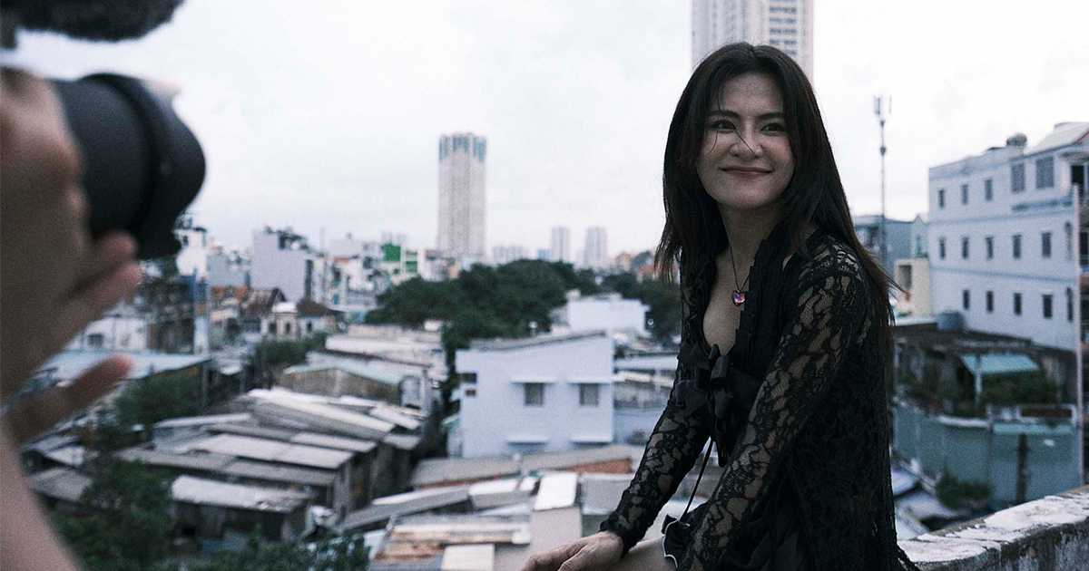 Hà Nhi ra mắt MV Ai Lau Đôi Mi Hoen, cái kết khiến khán giả giật thót tim!