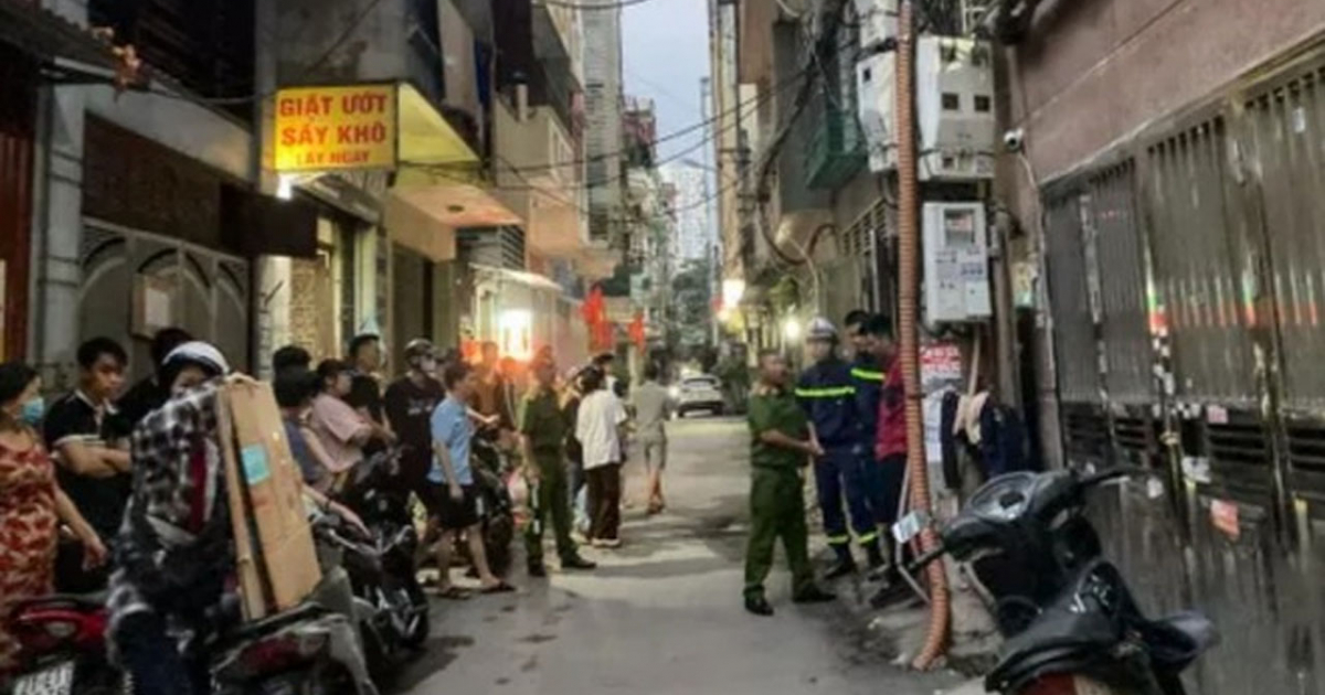 Tầng 7 chung cư mini ở Hà Nội xảy ra cháy, cơ quan chức năng khuyến cáo ...