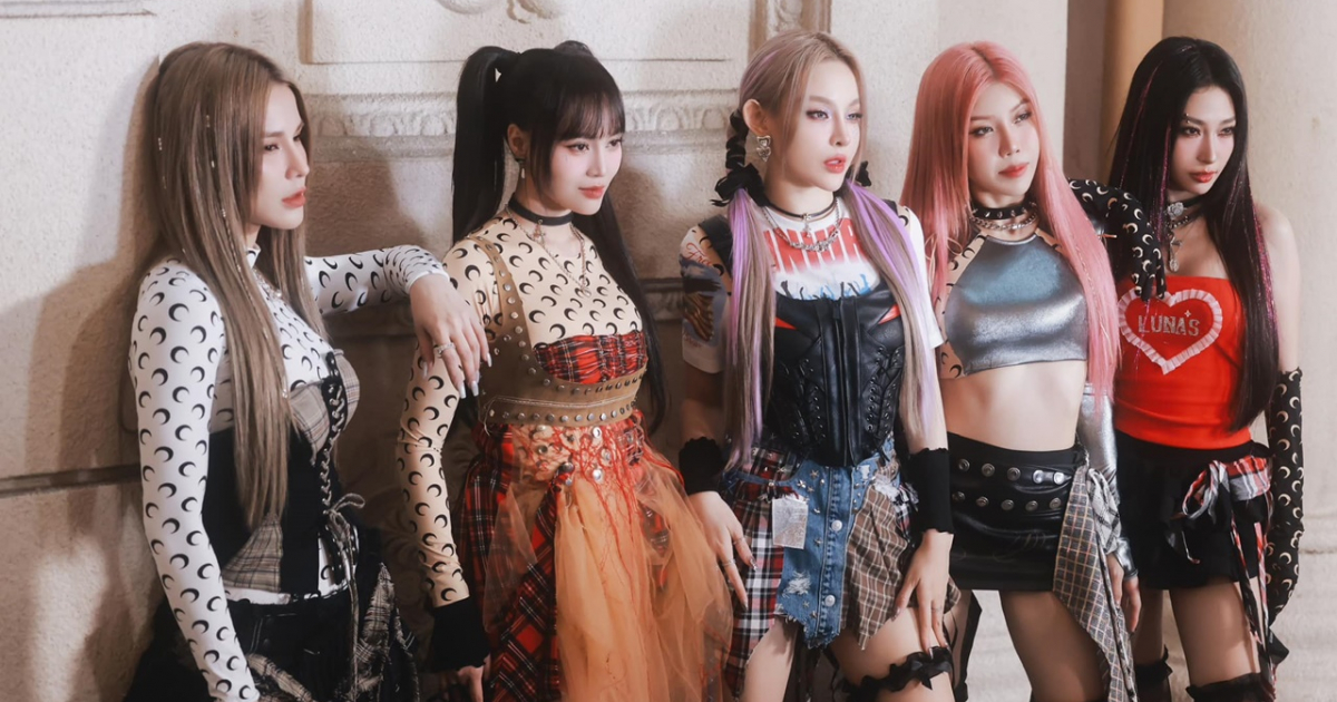 LUNAS lập thành tích khủng với MV debut Moonlight