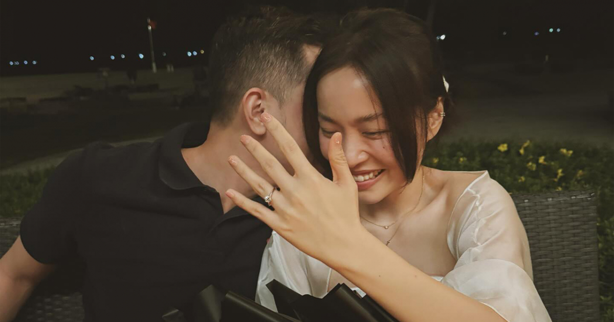 Blogger Hà Trúc được bạn trai cơ trưởng cầu hôn sau 6 năm