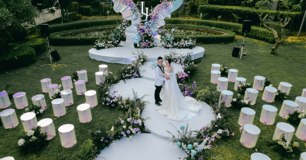 Hạnh phúc kép: Cô dâu Mỹ gốc Huế dùng tất cả tiền mừng cưới để chia sẻ ...