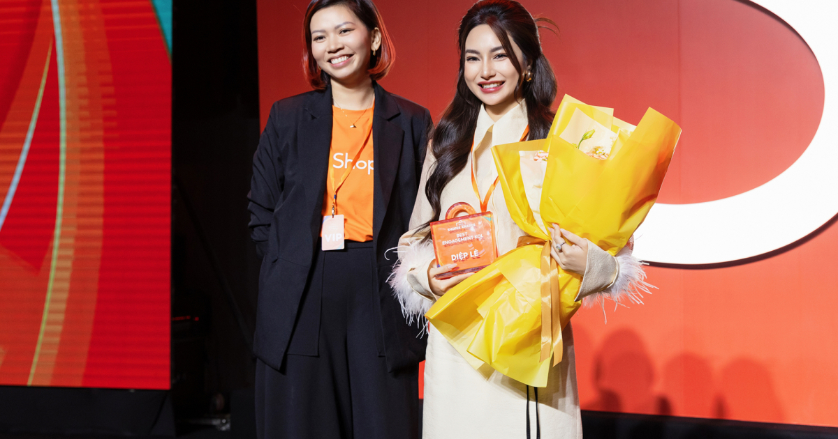 Diệp Lê được vinh danh với giải thưởng “Best Engagement KOL” tại Shopee ...